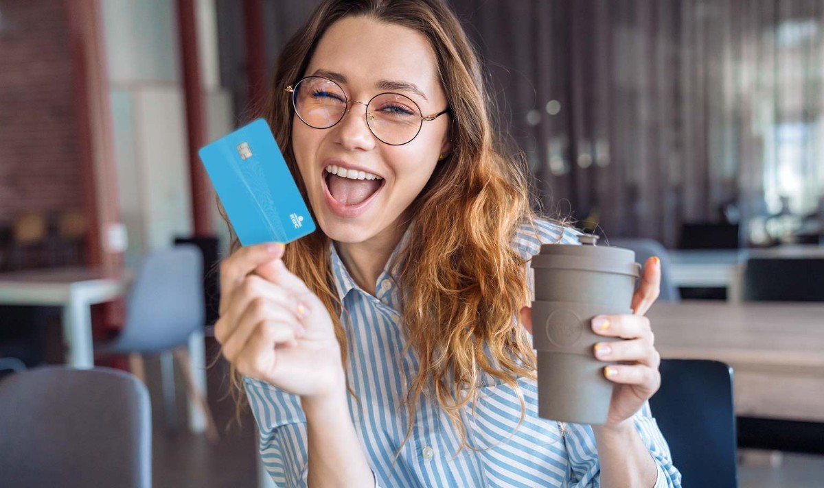 Debit card with maximum payment convenience - KBC Brussels Bank & Insurance